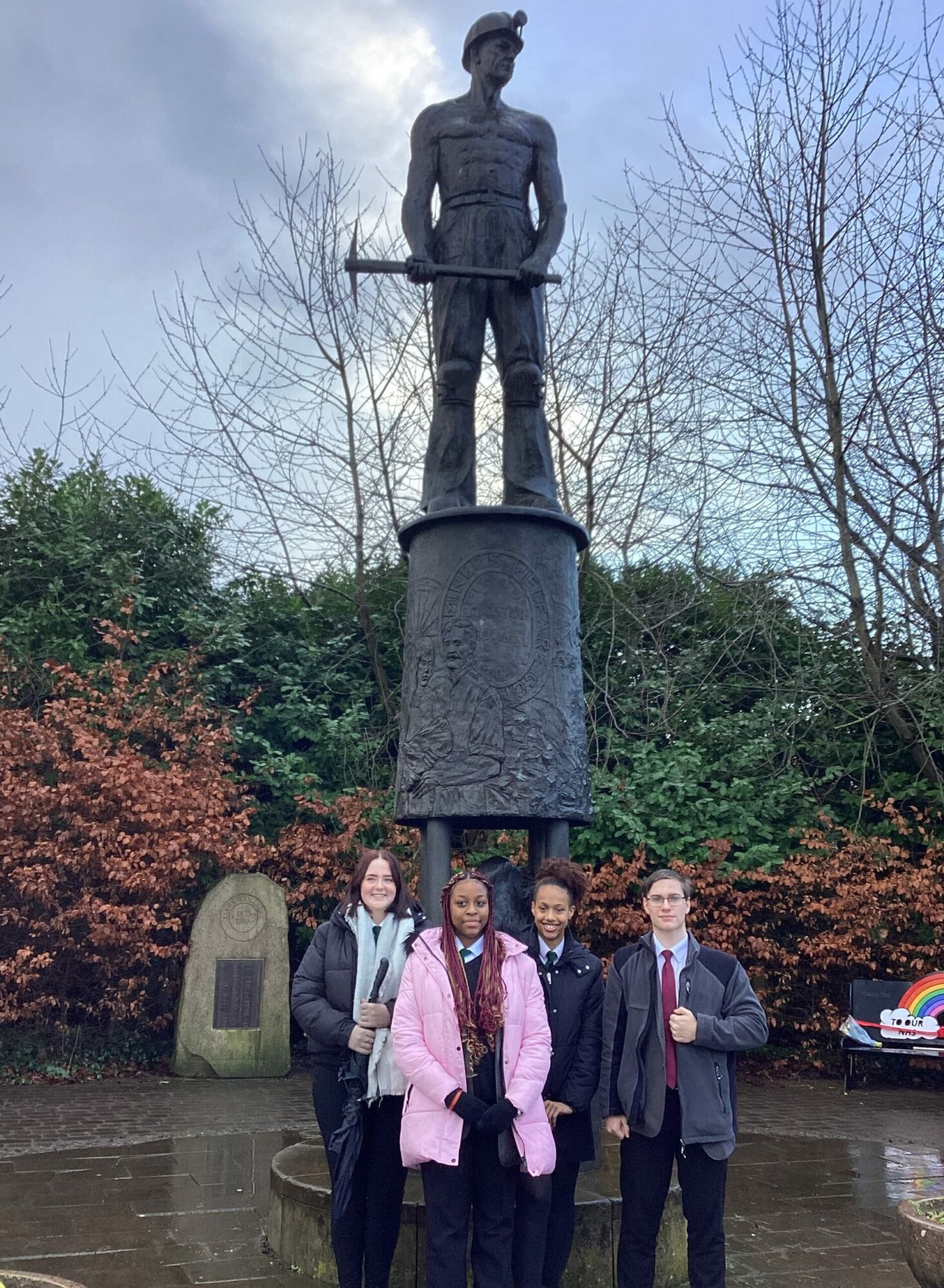 Holgate students' designs inspire commemorative benches - The Holgate ...